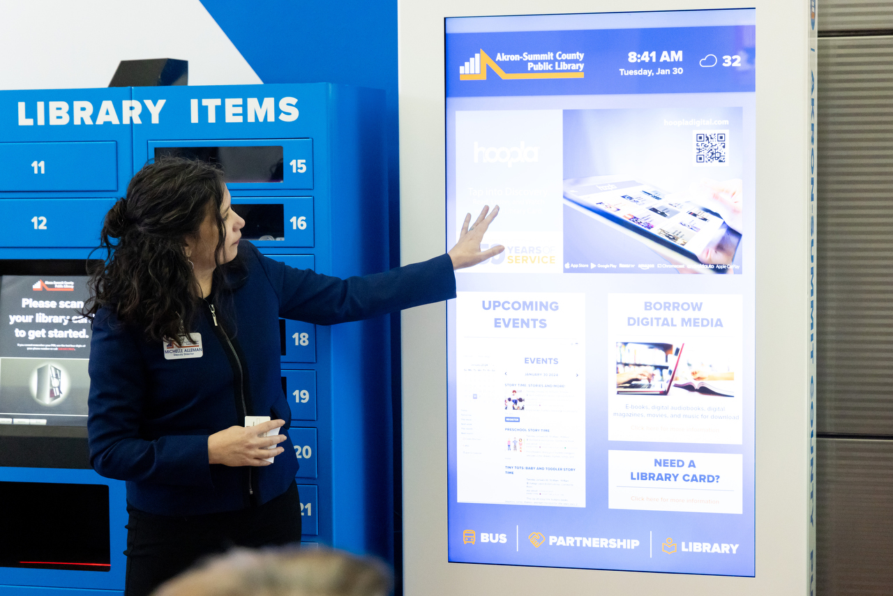 Akron RTA, library offer books on the go at transit center