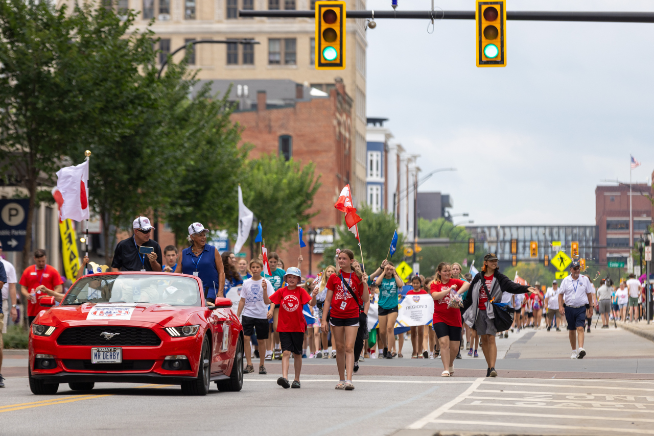 Racers take over downtown Akron as Soap Box Derby begins