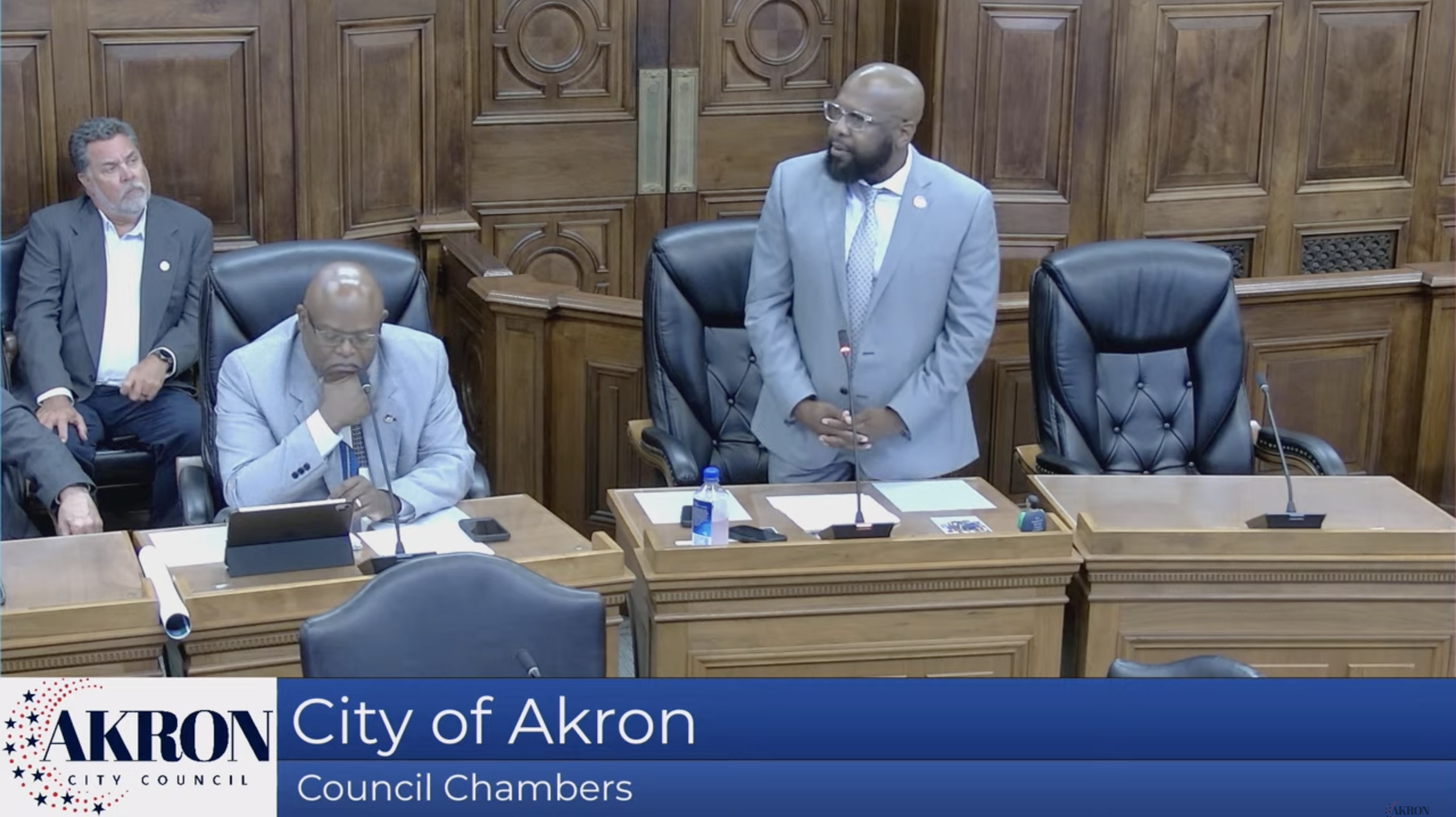 Charter amendment legislation voted down by Akron City Council